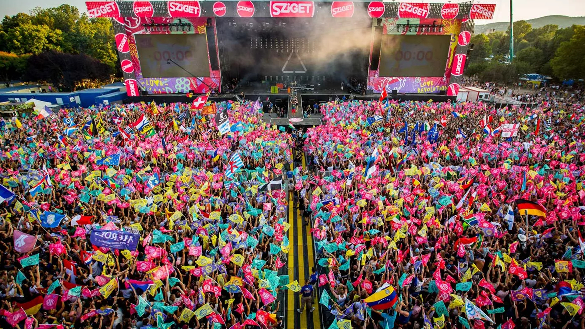 A Guide to the Top Europe festivals: From Oktoberfest to La Tomatina ...